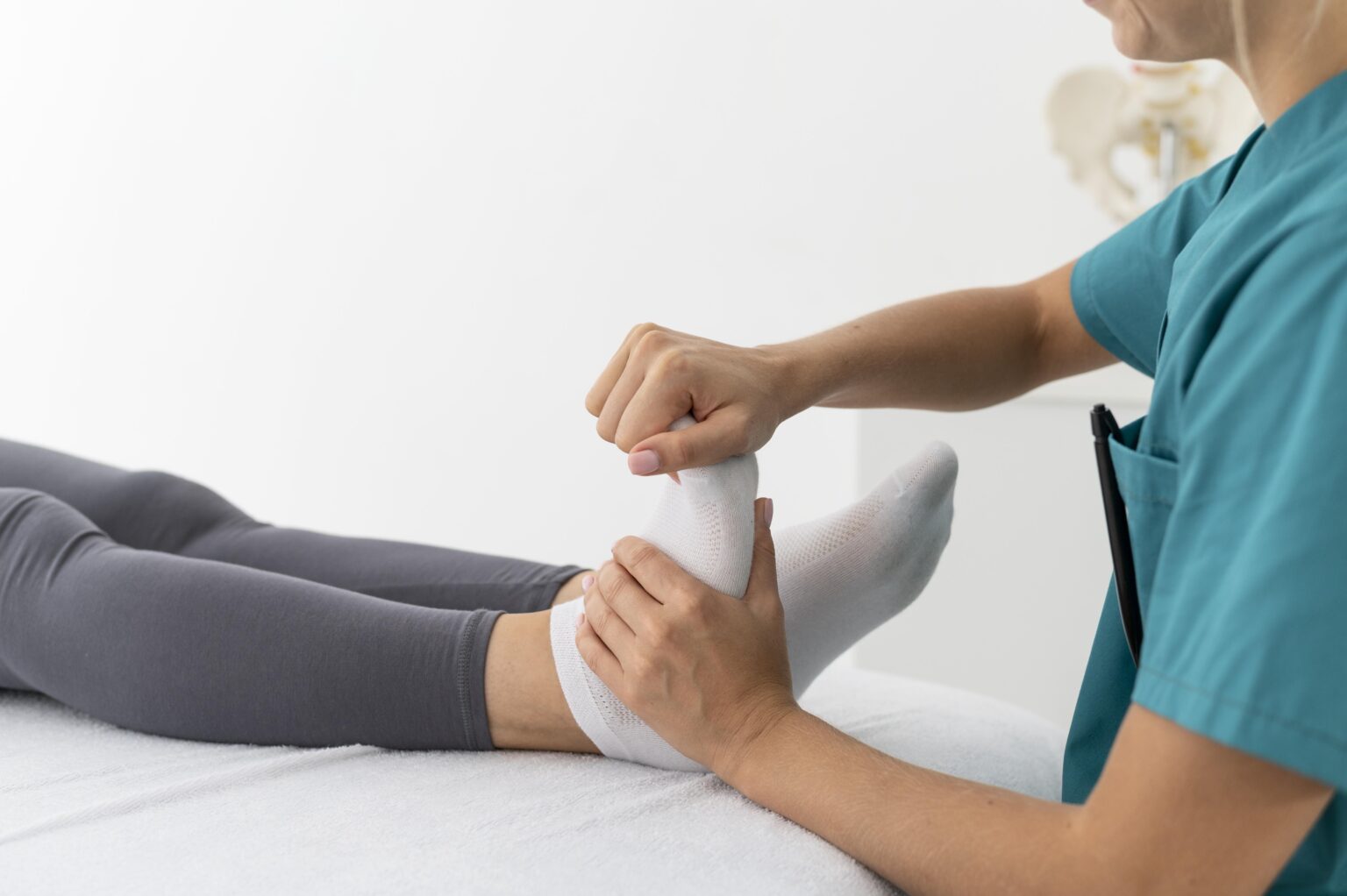 Difference Between a DPM Doctor and an Orthopedic Surgeon | Vital ...